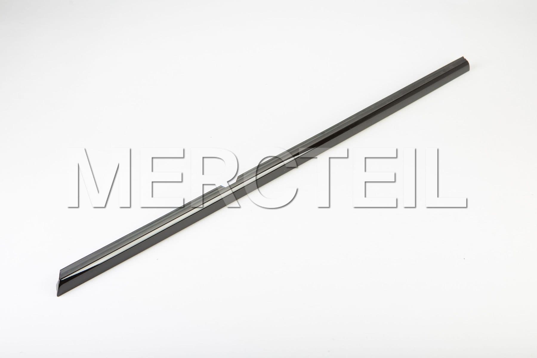 Buy the spare part Mercedes-Benz A1187302000 sealing rail
