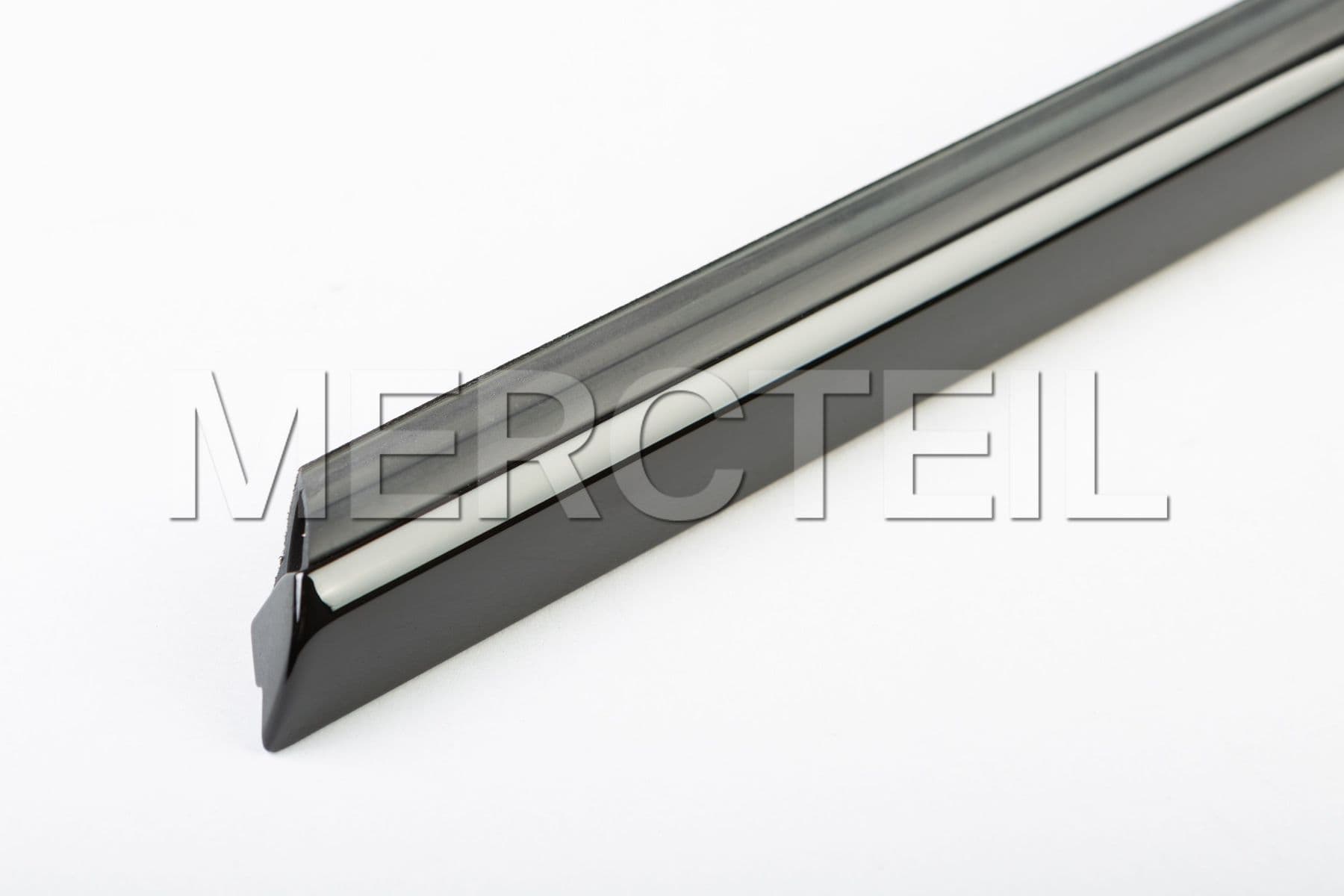 Buy the spare part Mercedes-Benz A1187302000 sealing rail