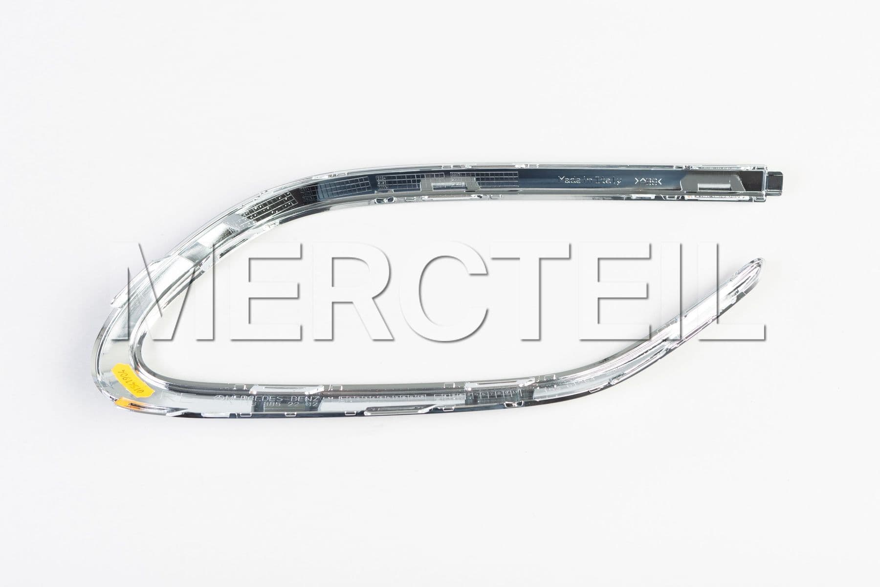 Buy the spare part Mercedes-Benz A118885220264 trim strip