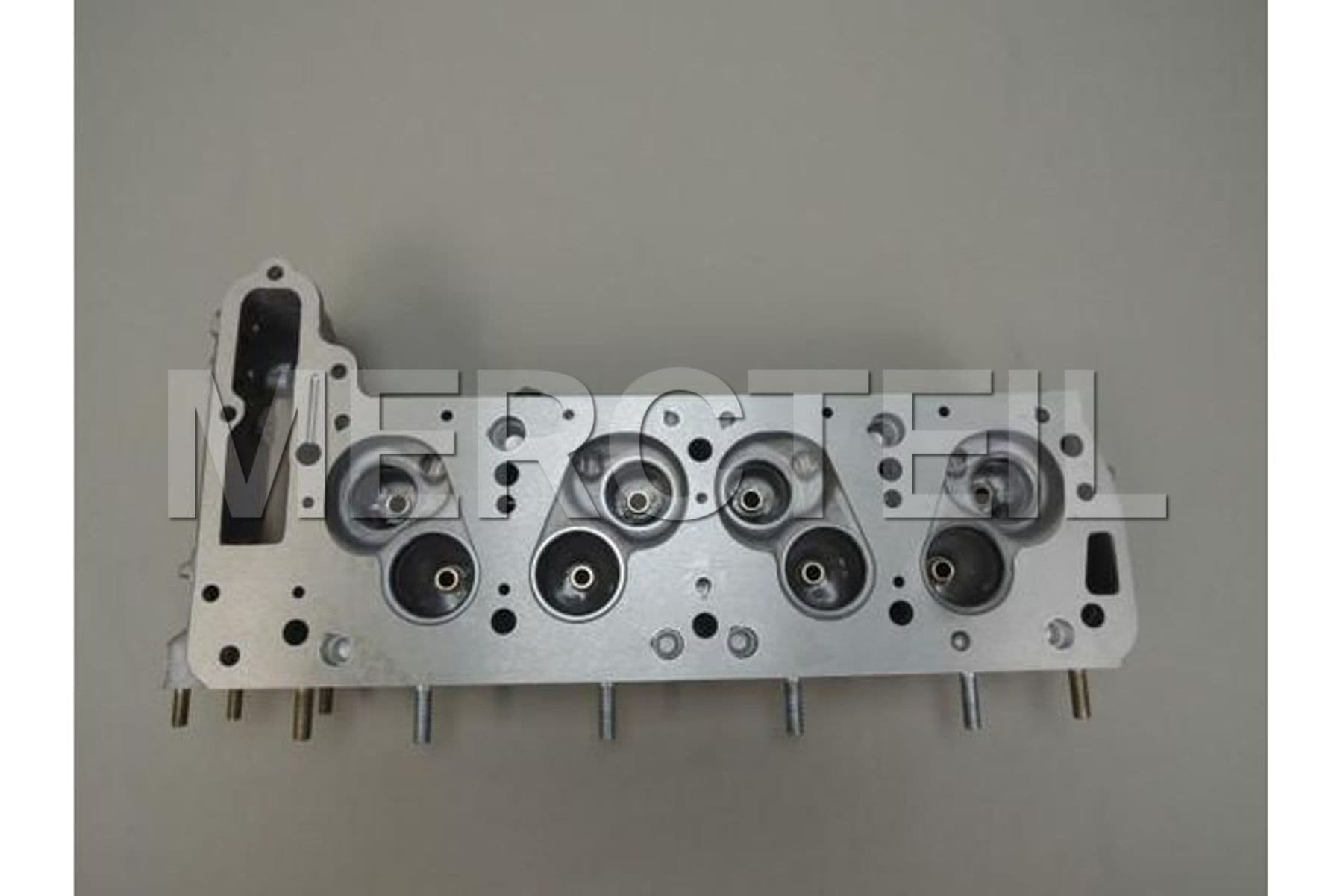 Buy the spare part Mercedes-Benz A1210109920 cylinder head