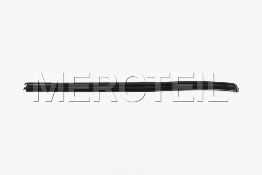 Buy the spare part Mercedes-Benz A1246700939 stripwindow sealvlrub