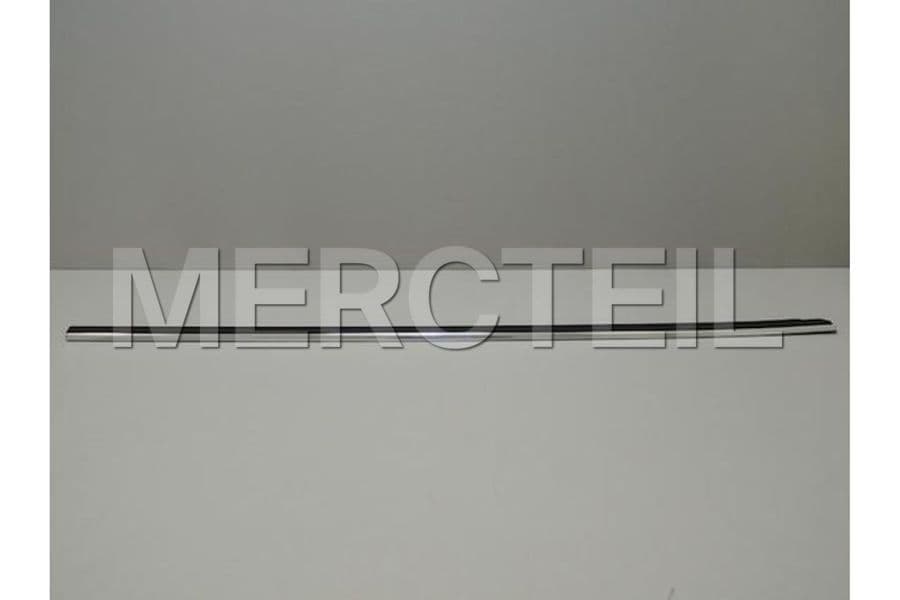 Buy the spare part Mercedes-Benz A1406902880 garnish mouldin