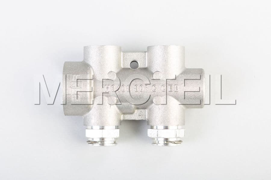 Buy the spare part Mercedes-Benz A1645010065 thermostat