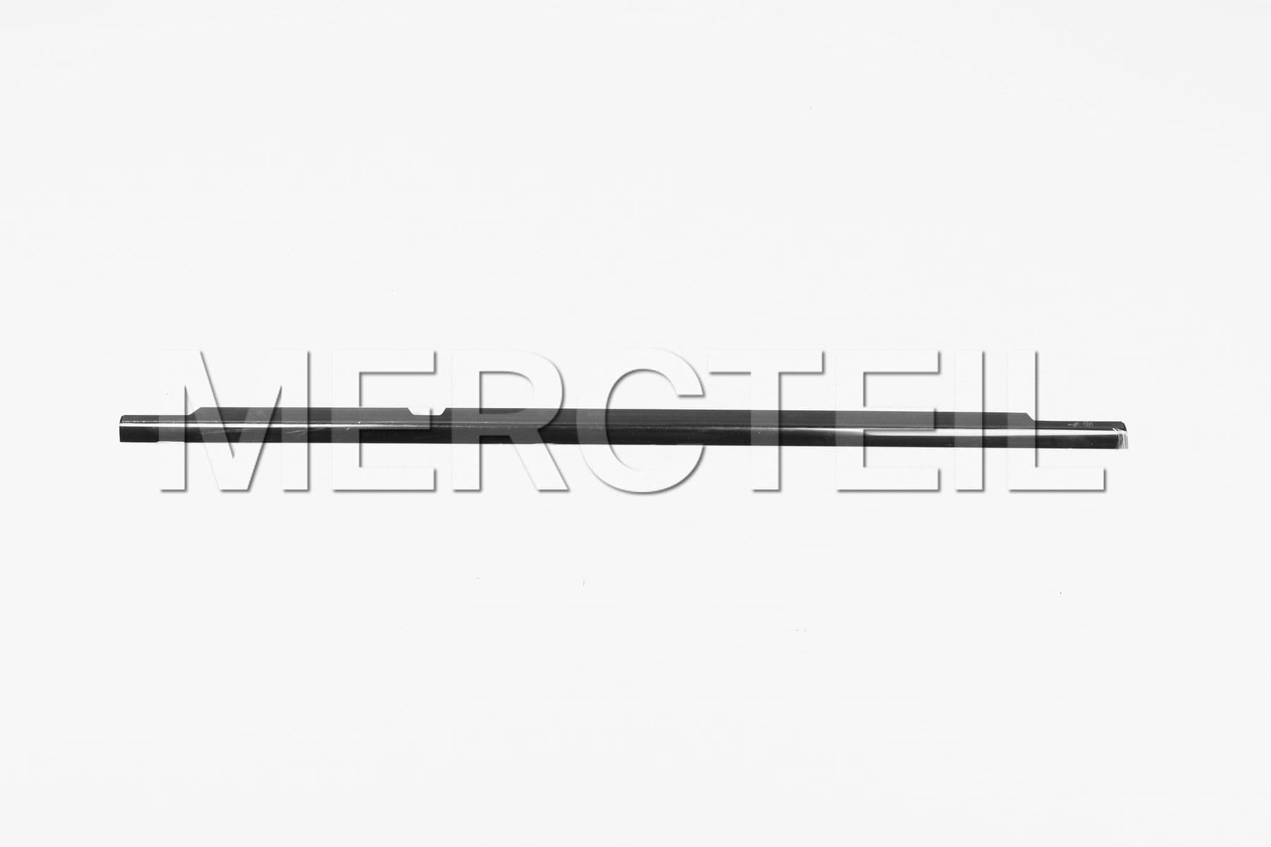 Buy the spare part Mercedes-Benz A1646904680 garnish moulding