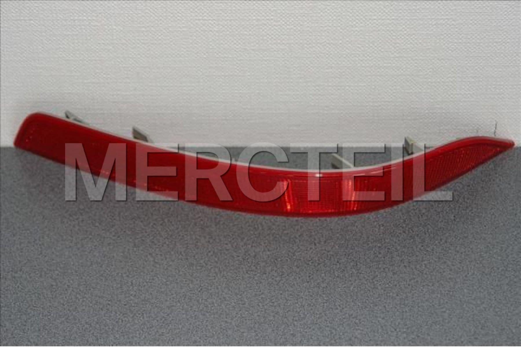 Buy the spare part Mercedes-Benz A1648201074 rear reflector
