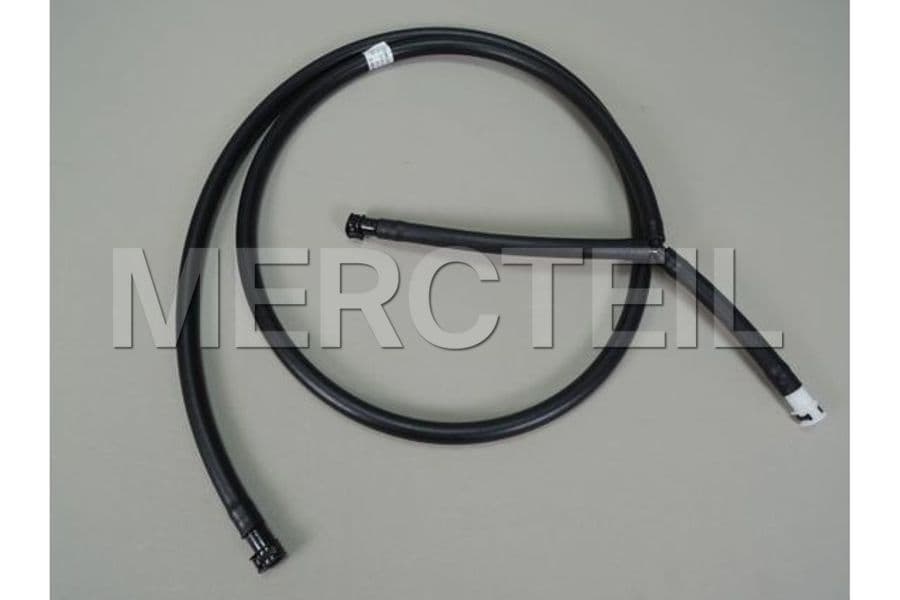 Buy the spare part Mercedes-Benz A1648600092 hose