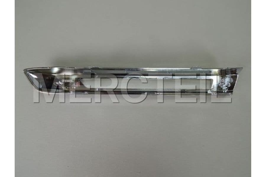 Buy the spare part Mercedes-Benz A1648840323 cover
