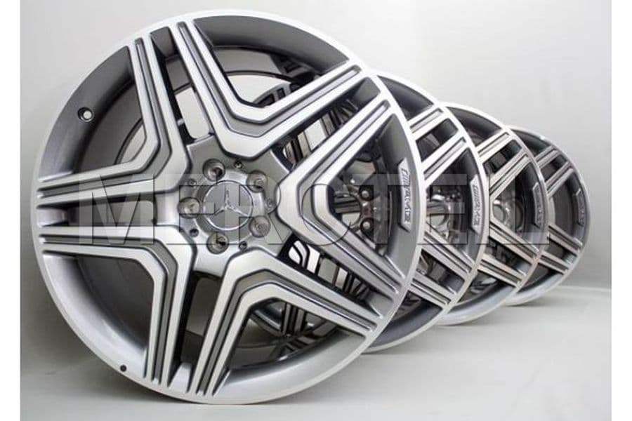 Buy the spare part Mercedes-Benz A1664012302 twin spoke wheel