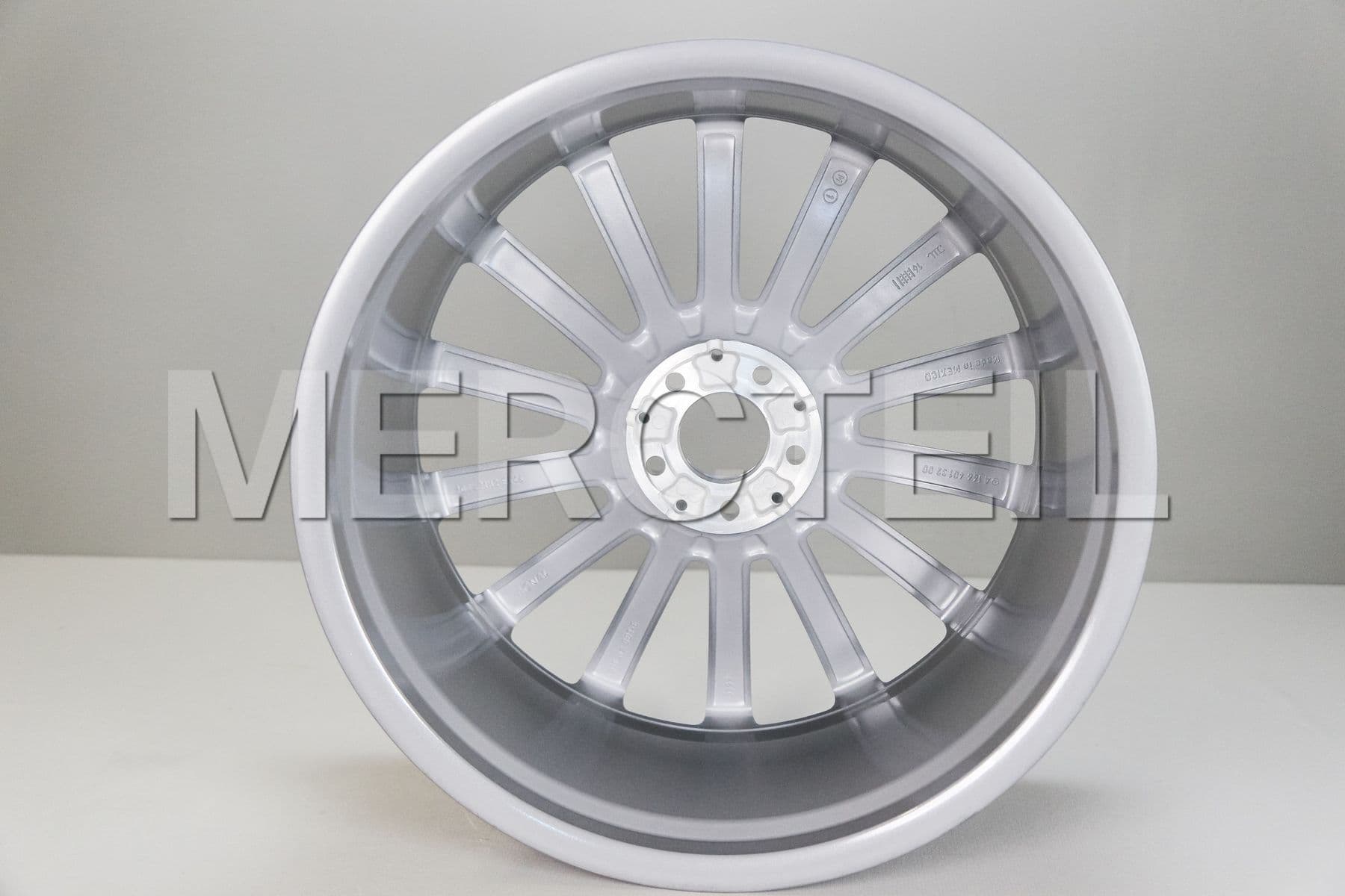 Buy the spare part Mercedes-Benz A1664013200