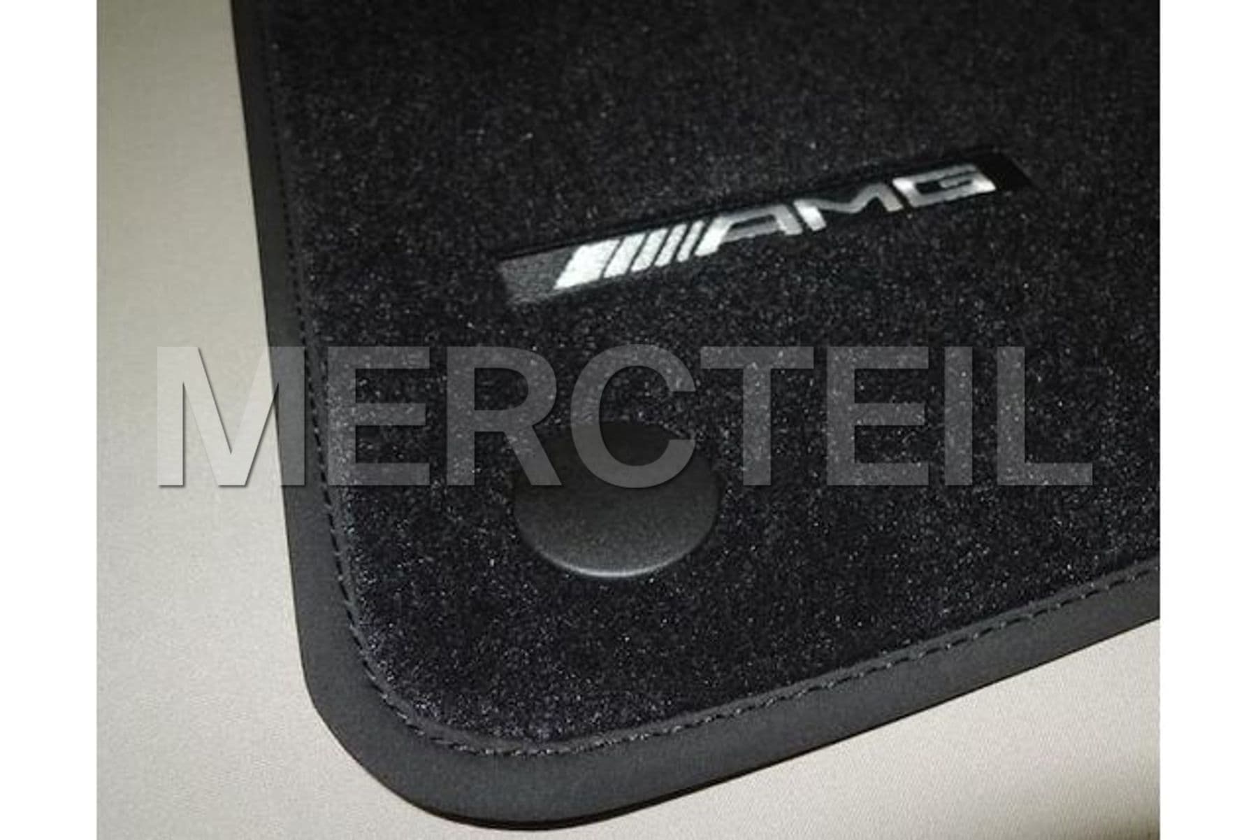 Buy the spare part Mercedes-Benz A16668042489F87 mat