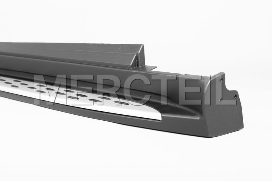 Buy the spare part Mercedes-Benz A1666900275 step