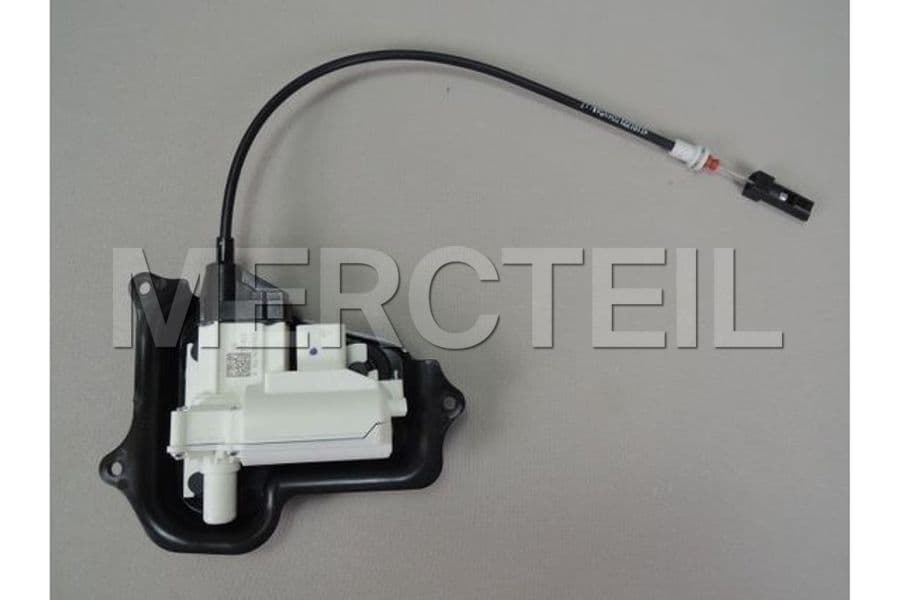 Buy the spare part Mercedes-Benz A1667600900 electrical closing aid