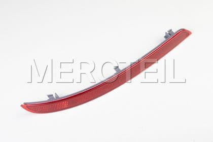 Buy the spare part Mercedes-Benz A1668200074 rear reflector