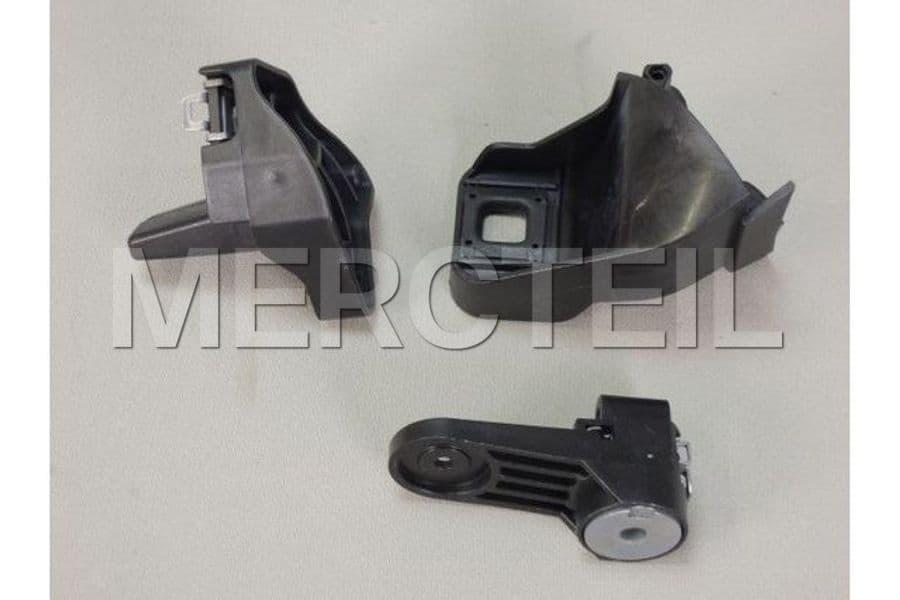 Buy the spare part Mercedes-Benz A1668200514 rs bracket