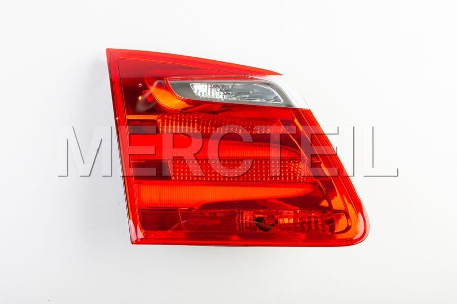 Buy the spare part Mercedes-Benz A1668201164 rear lamp