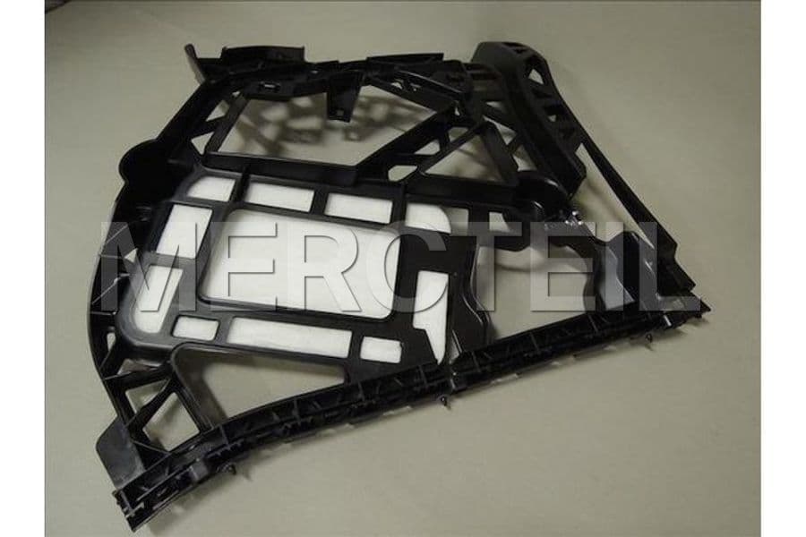 Buy the spare part Mercedes-Benz A1668800912 mounting rail