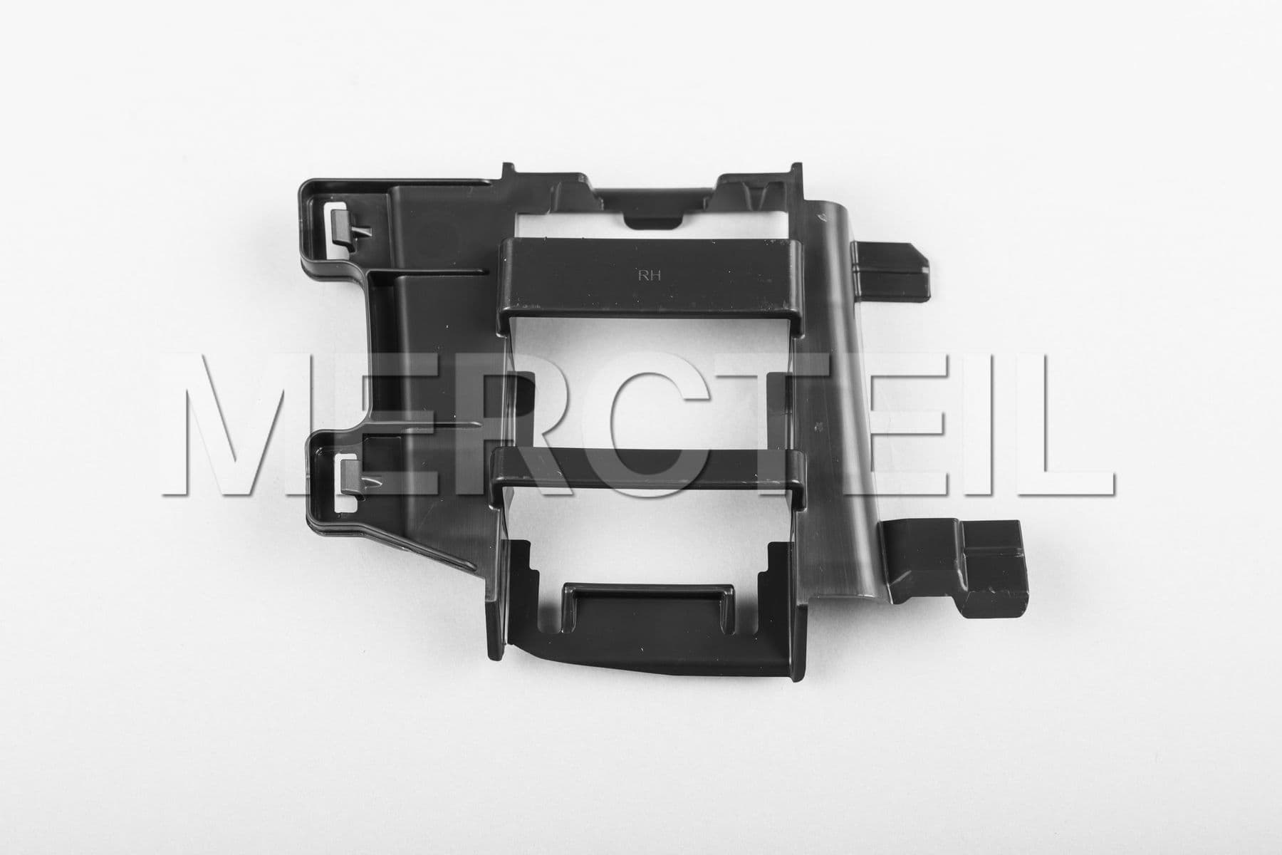 Buy the spare part Mercedes-Benz A1668840315 bracket