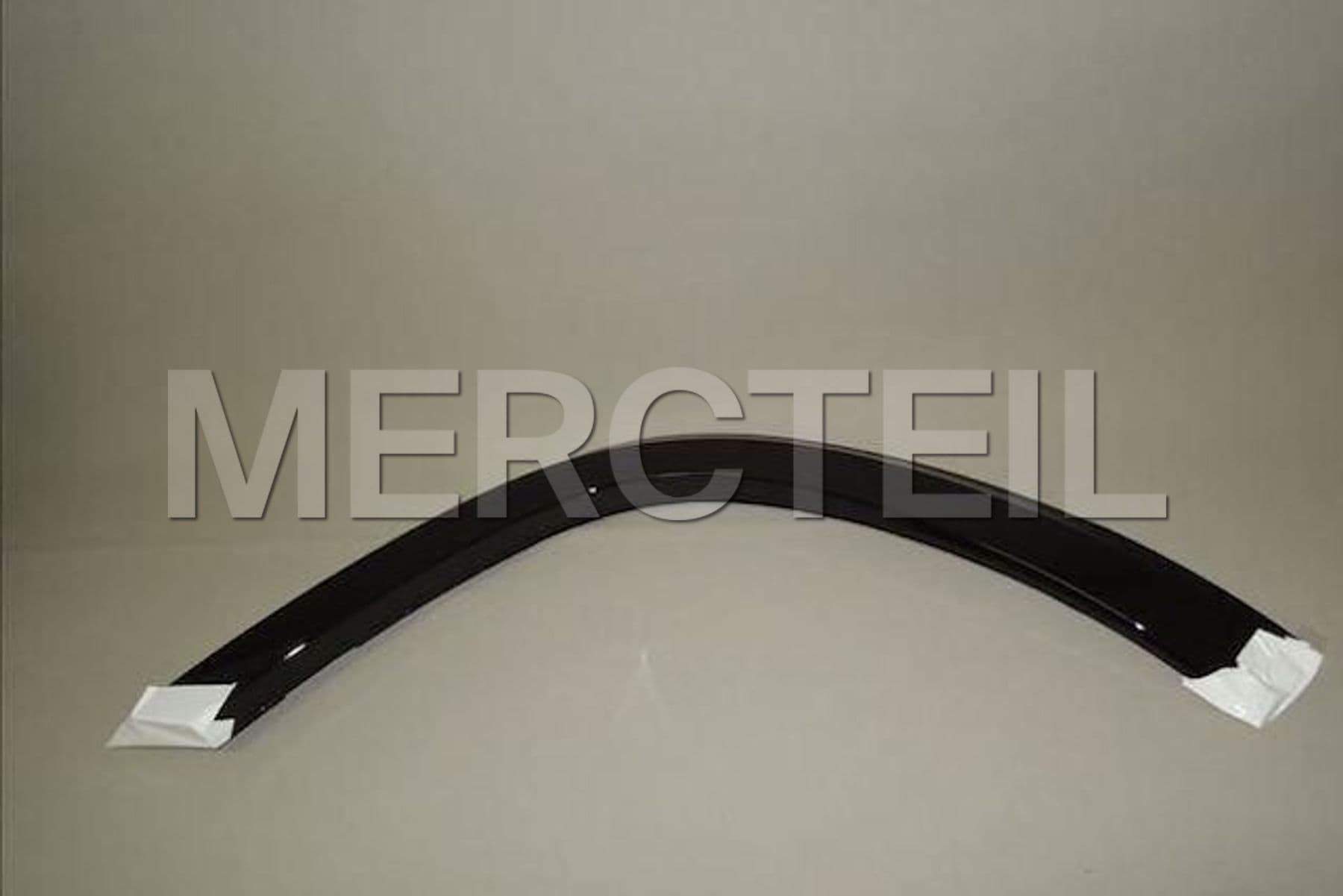 Buy the spare part Mercedes-Benz A16688461229197 wheel house covering