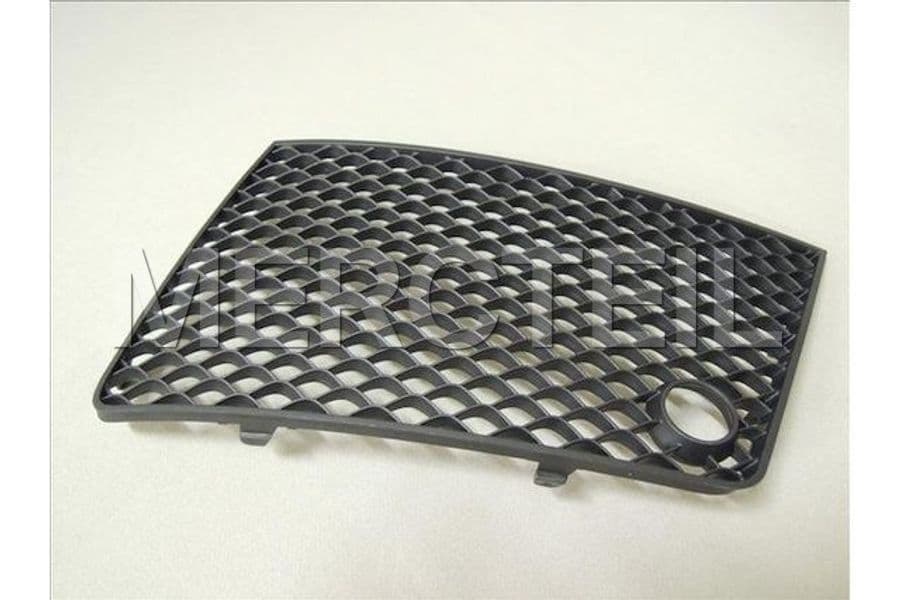 Buy the spare part Mercedes-Benz A1668854422 cover bumper area