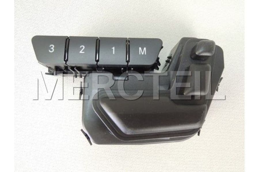Buy the spare part Mercedes-Benz A1669054000 switch block