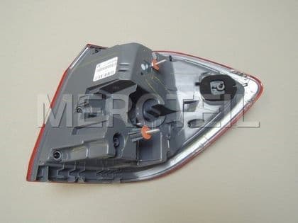 Buy the spare part Mercedes-Benz A1669060302 rear lamp combination