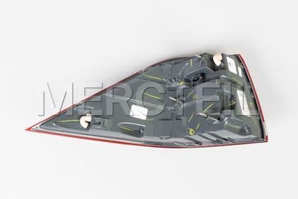 Buy the spare part Mercedes-Benz A1669065601 rear lamp combination