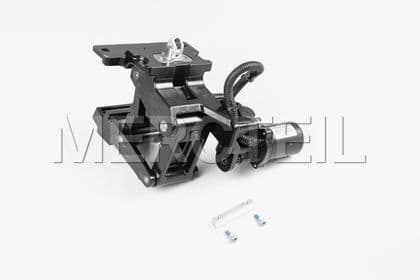 Buy the spare part Mercedes-Benz A1675202100 mounting consule