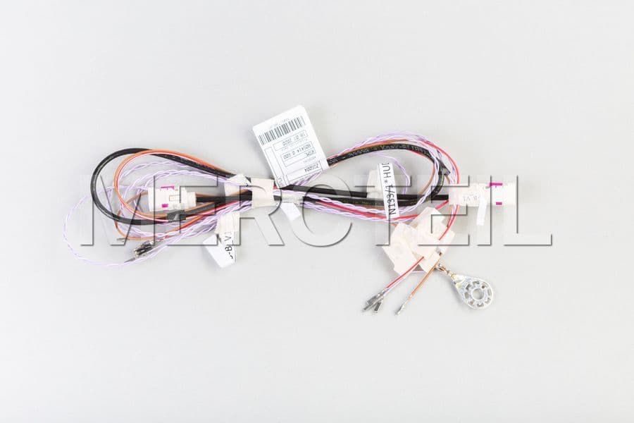 Buy the spare part Mercedes-Benz A1675404304 electrical wiring harness