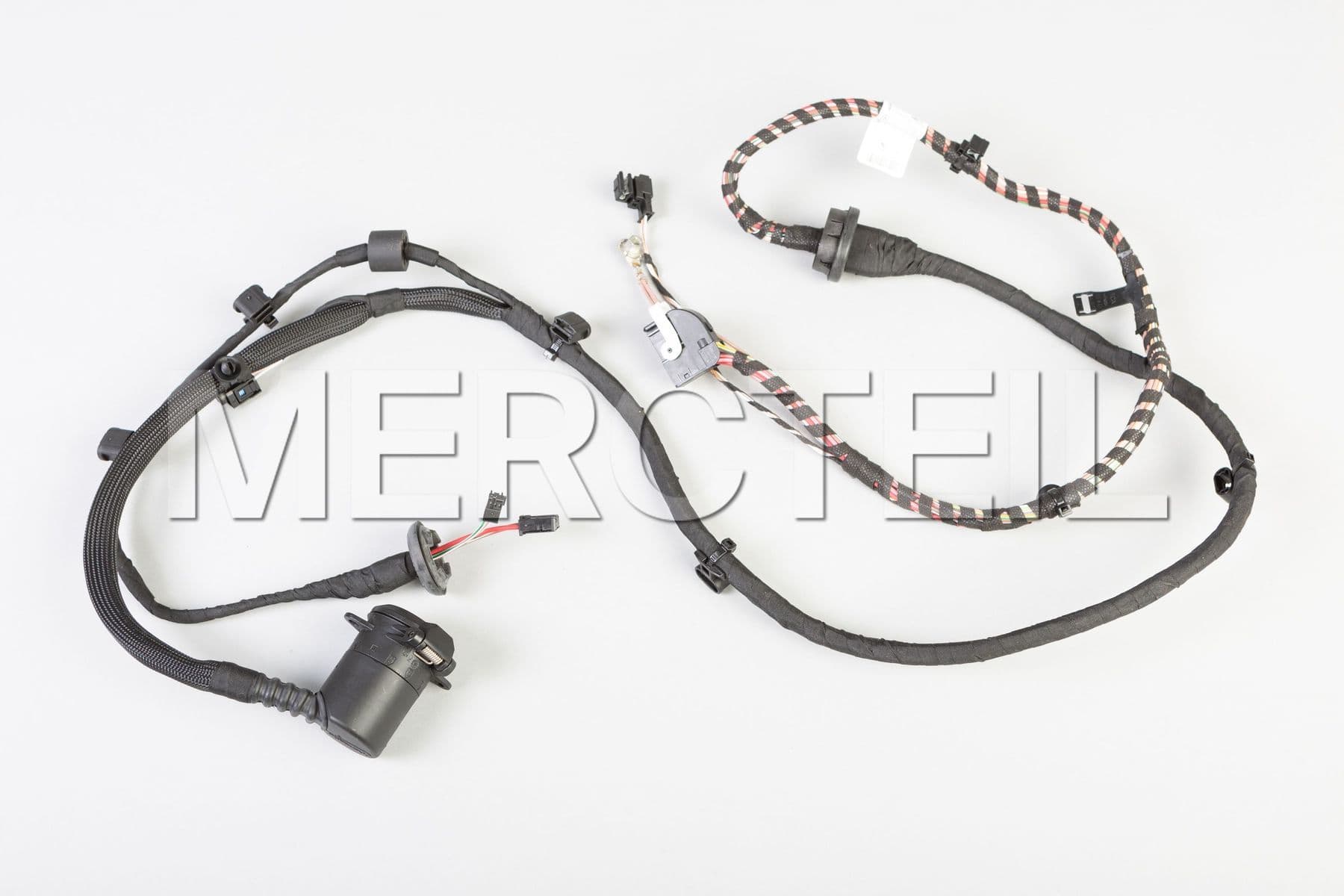 Buy the spare part Mercedes-Benz A1675407433 electrical wiring harness