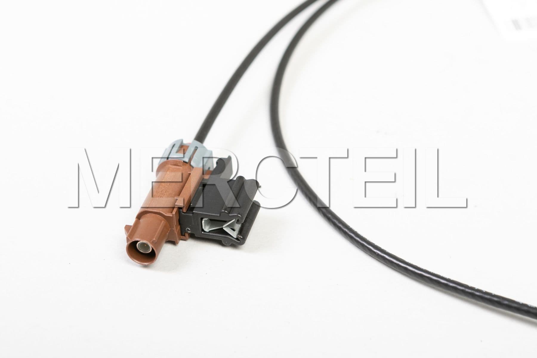 Buy the spare part Mercedes-Benz A1675408241 electrical wiring harness