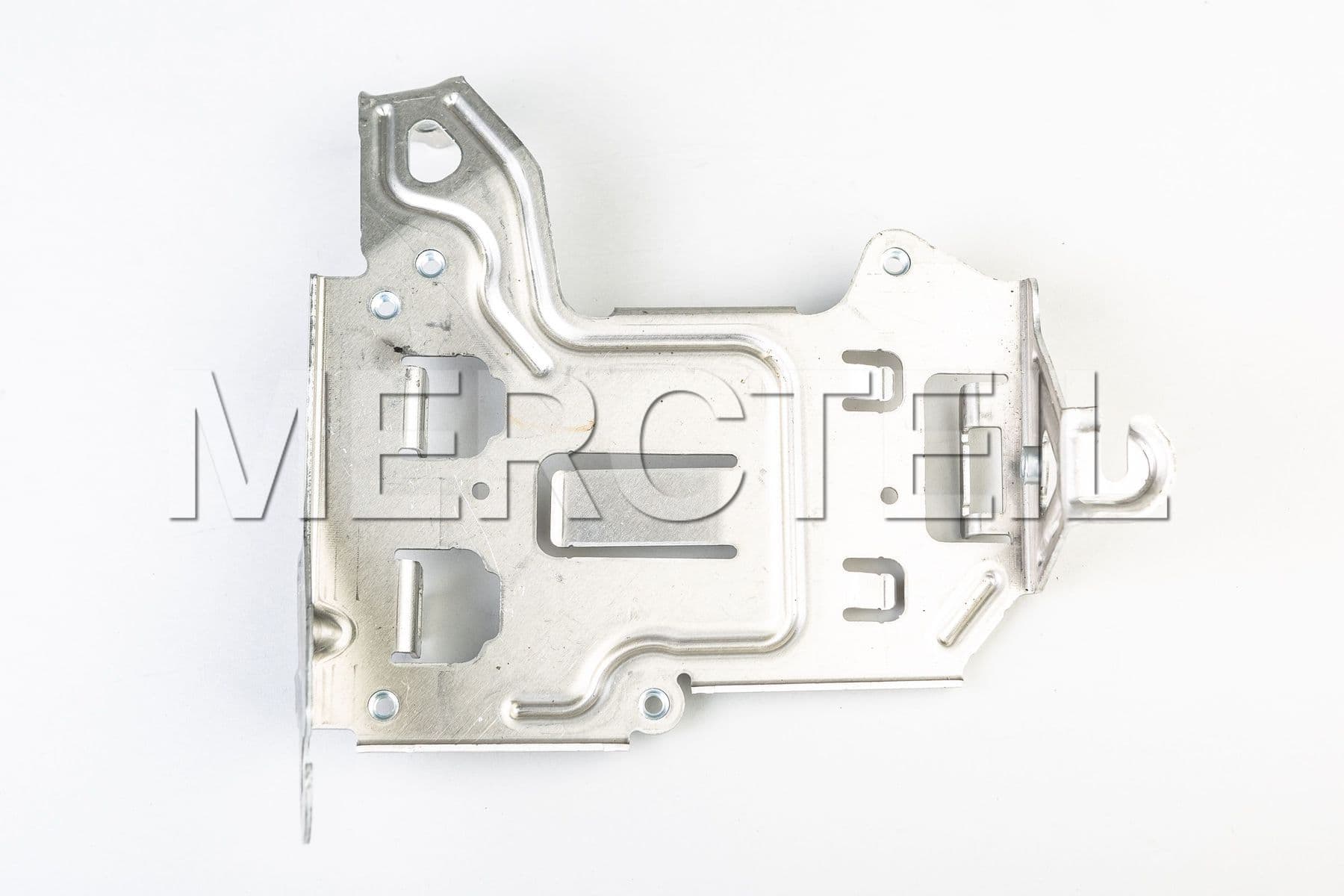 Buy the spare part Mercedes-Benz A1675450401 bracket
