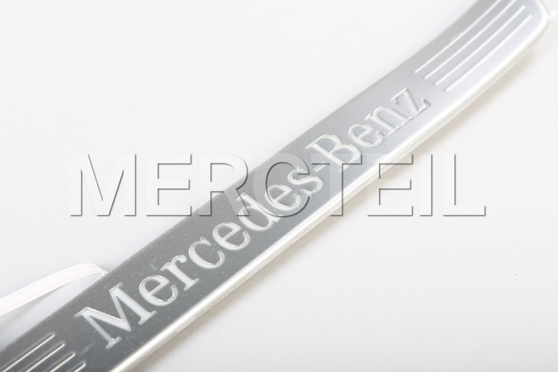 Kaufen Sie das Ersatzteil Mercedes-Benz A1676861400 abdeckschiene