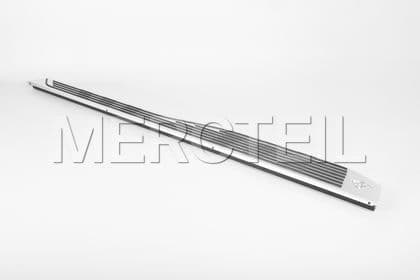 Buy the spare part Mercedes-Benz A1676907505 step insert