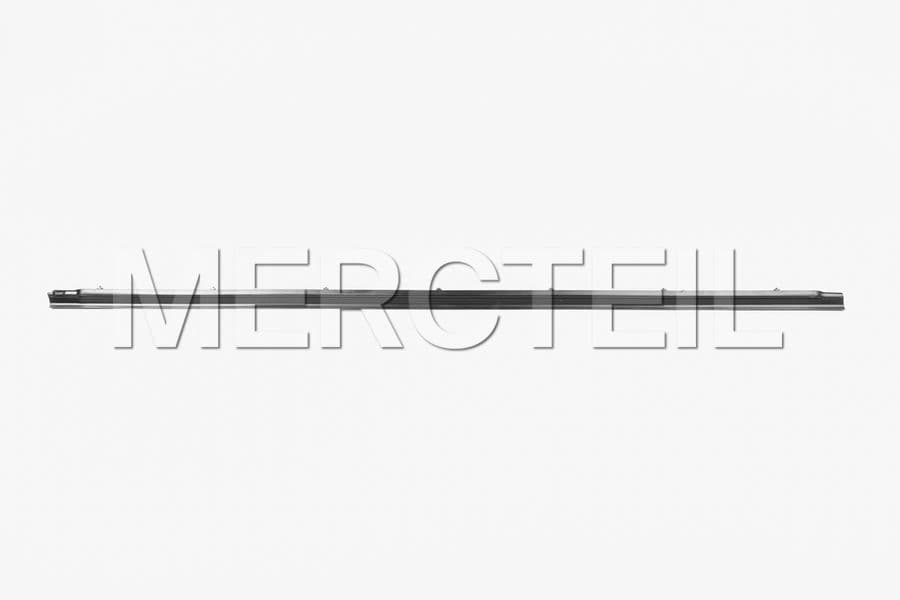 Buy the spare part Mercedes-Benz A1676981000 cover strip