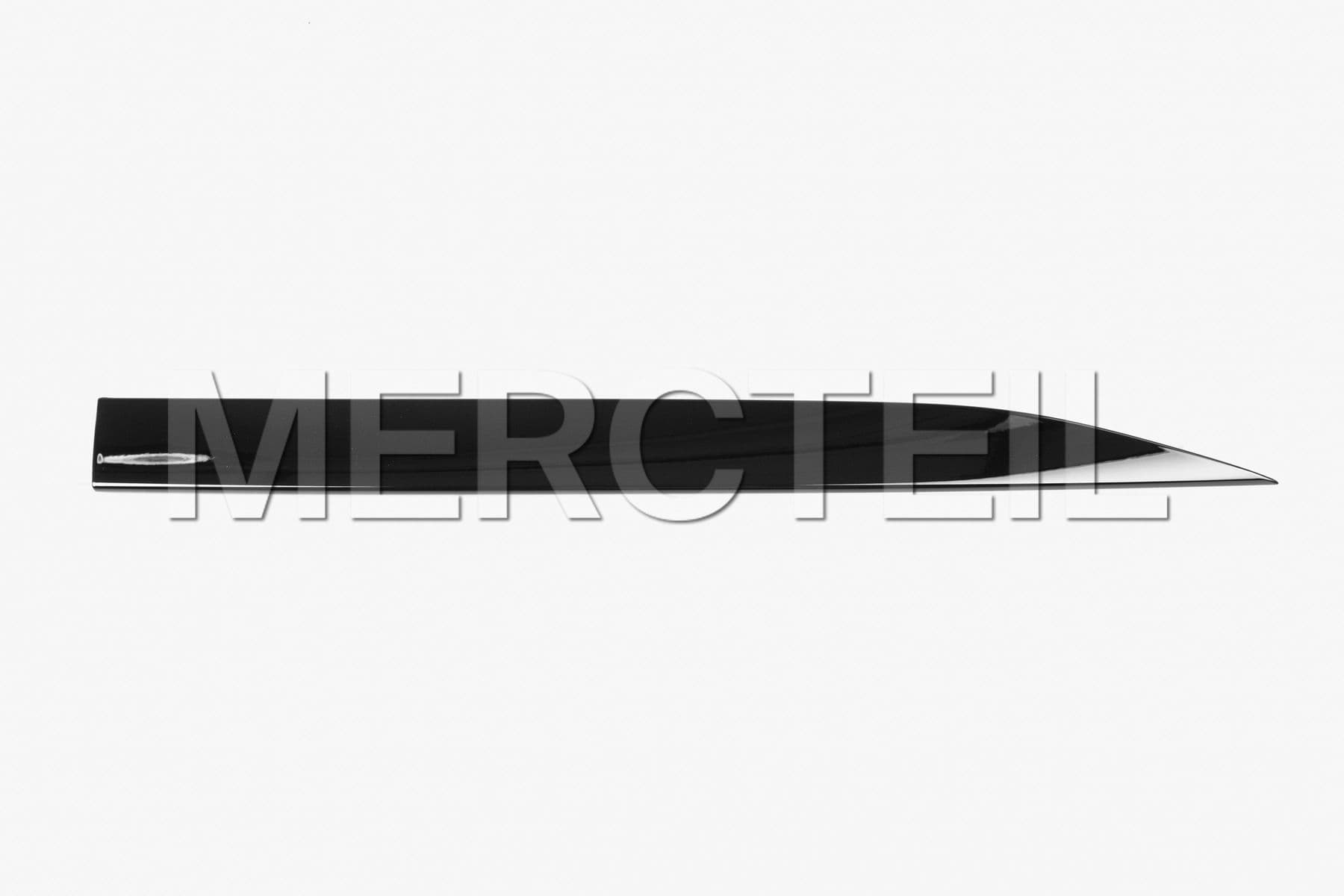 Buy the spare part Mercedes-Benz A1676982601 trim strip