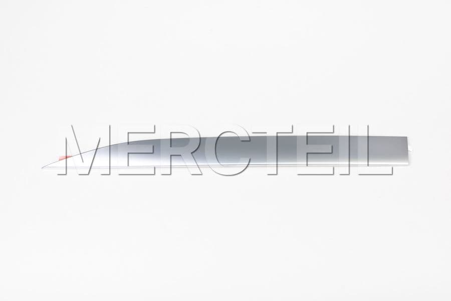 Buy the spare part Mercedes-Benz A1676982701 trim strip