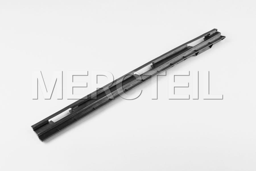 Buy the spare part Mercedes-Benz A1676988701 stiffener