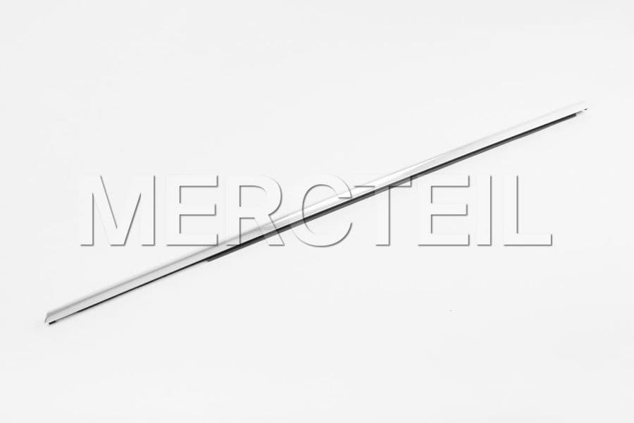 Buy the spare part Mercedes-Benz A1677201302 sealing rail