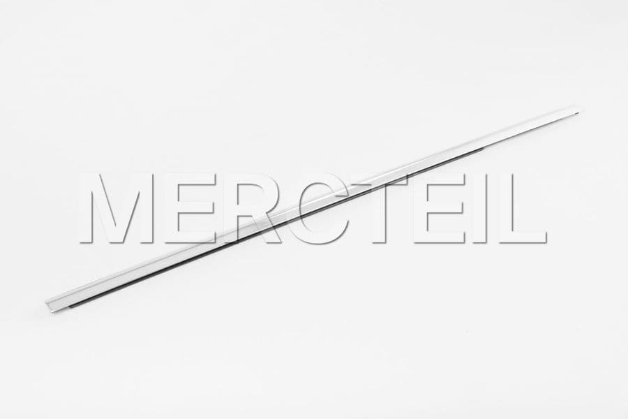Buy the spare part Mercedes-Benz A1677201402 sealing rail