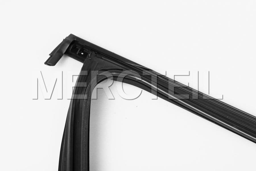 Buy the spare part Mercedes-Benz A1677251300 window guide rail