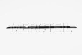 Buy the spare part Mercedes-Benz A1677302901 sealing rail