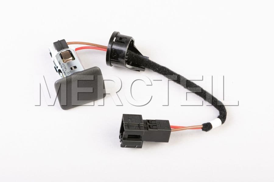 Buy the spare part Mercedes-Benz A1678205102 socket