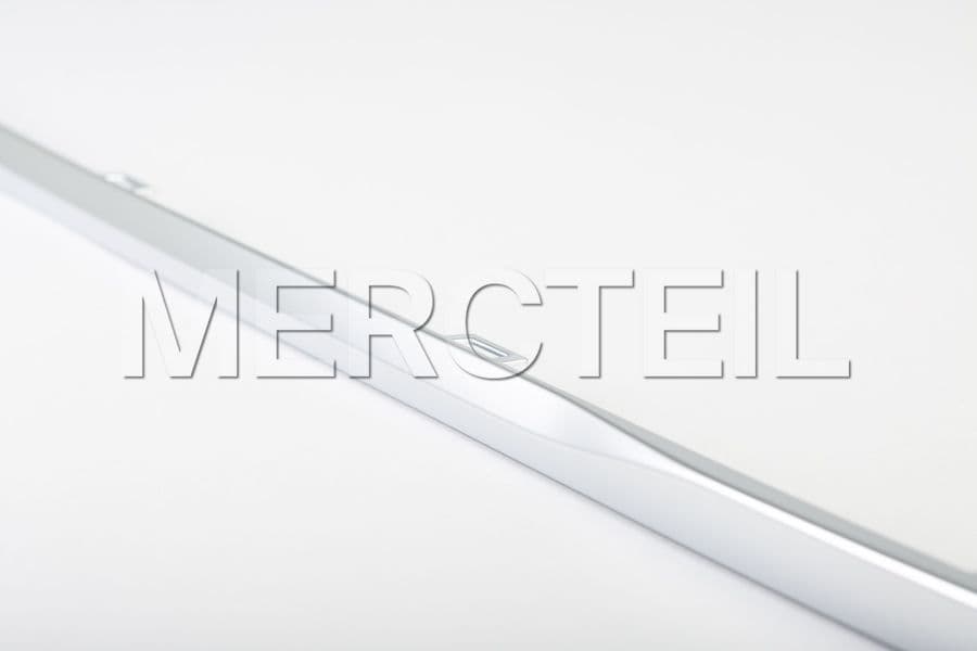 Buy the spare part Mercedes-Benz A1678804102 trim strip