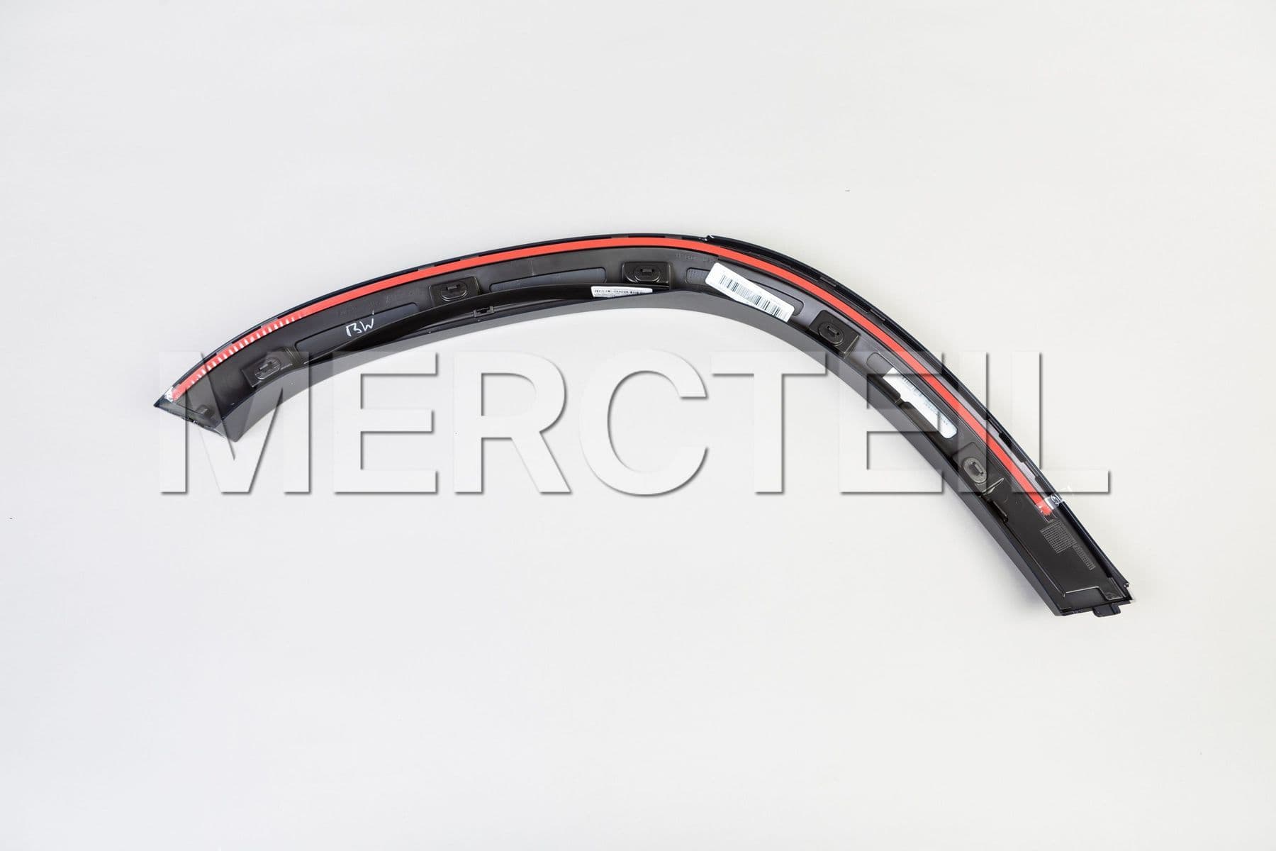 Buy the spare part Mercedes-Benz A16788046055890 wheel arch cover