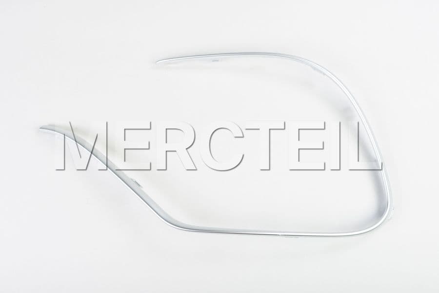 Buy the spare part Mercedes-Benz A1678851804 trim strip