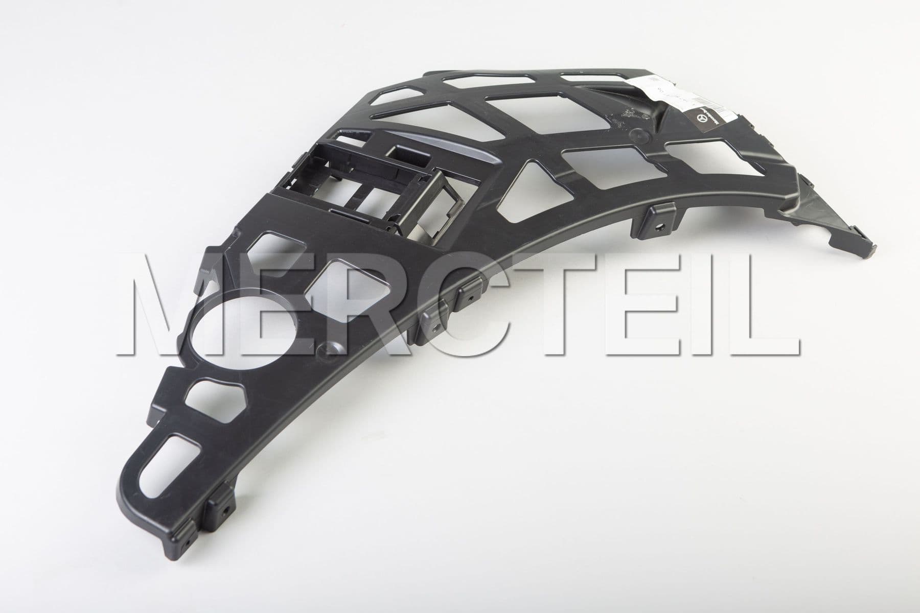 Buy the spare part Mercedes-Benz A1678854106 basic carrier for bumper