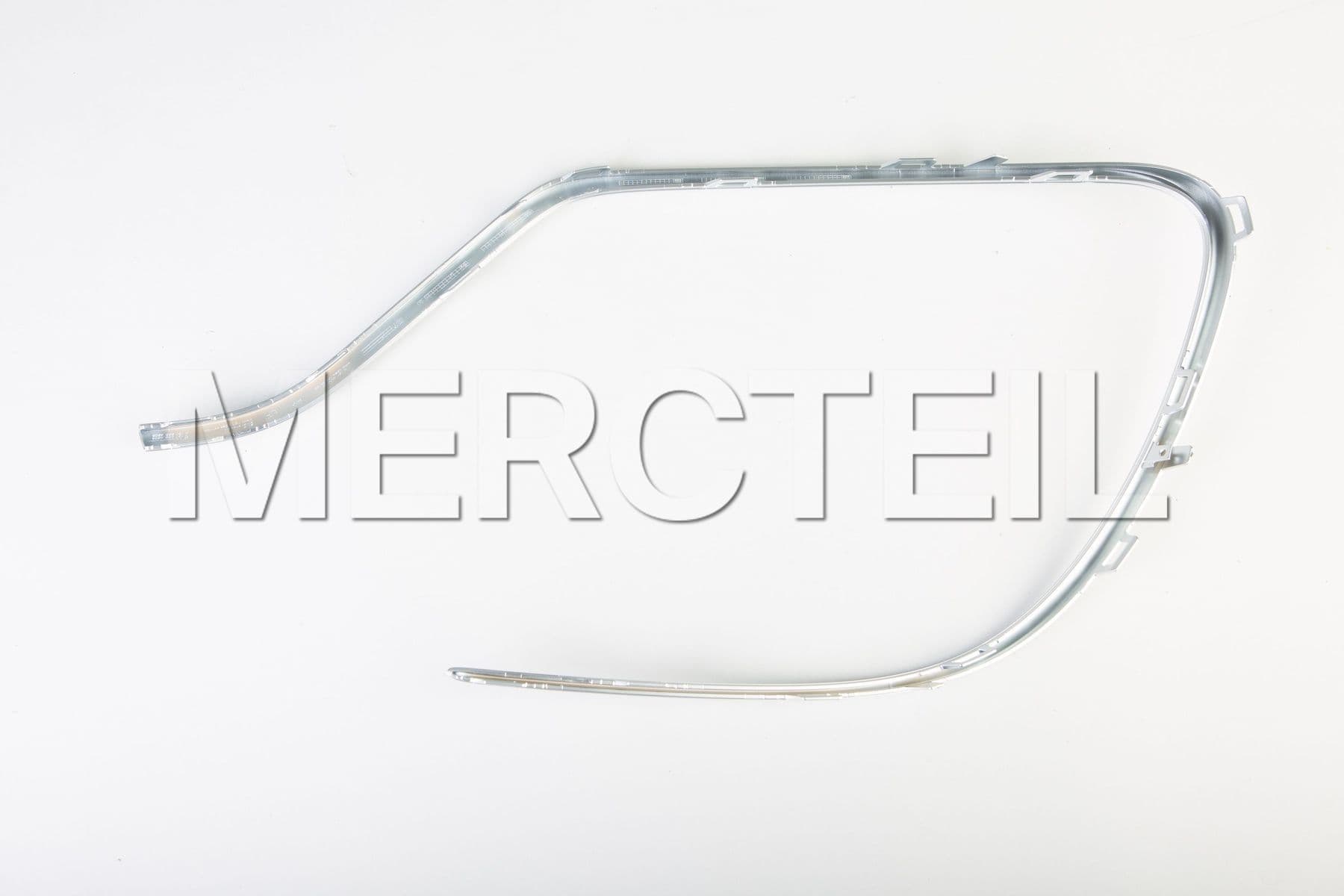 Buy the spare part Mercedes-Benz A1678854506 trim strip