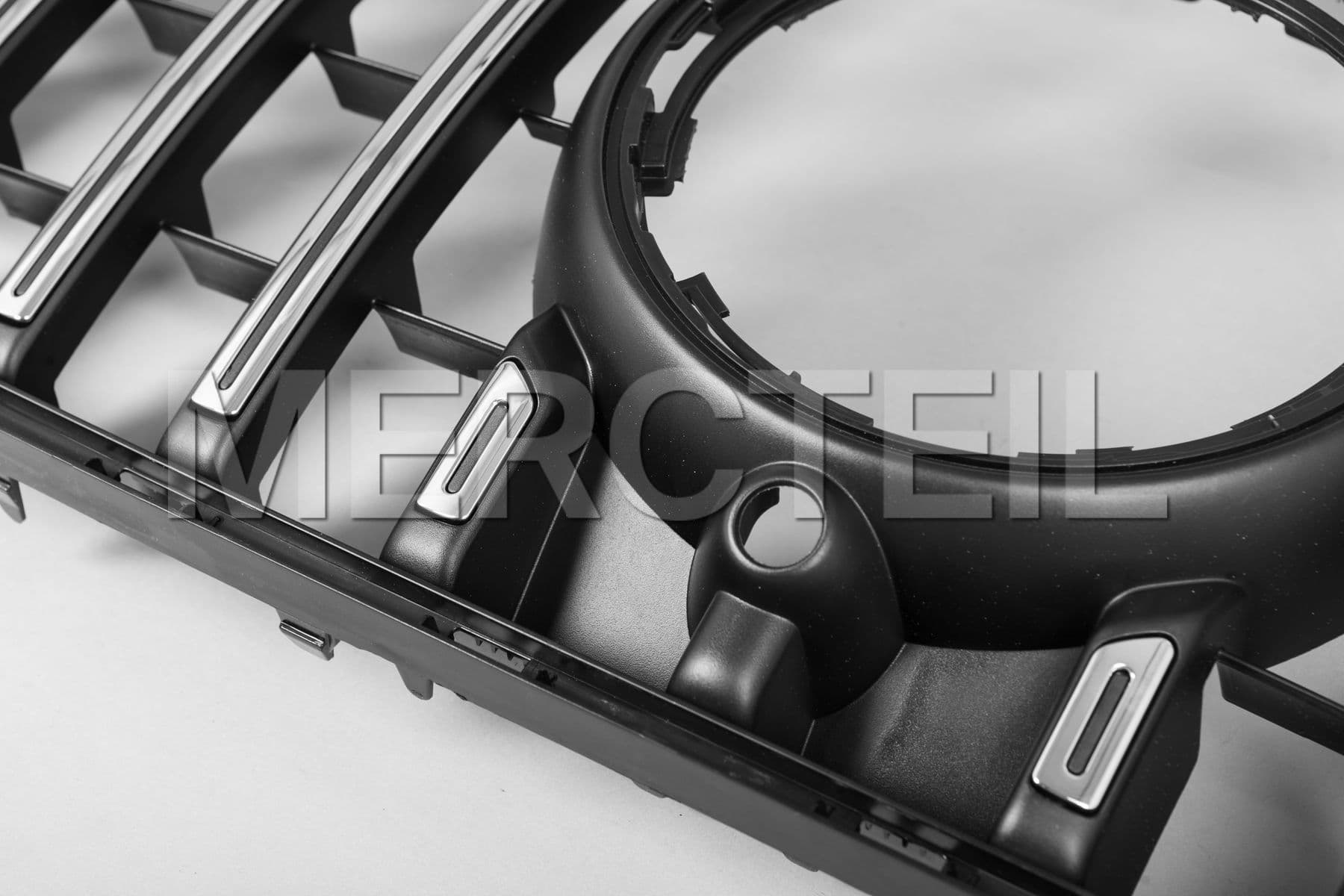 Buy the spare part Mercedes-Benz A1678858111 protective grille