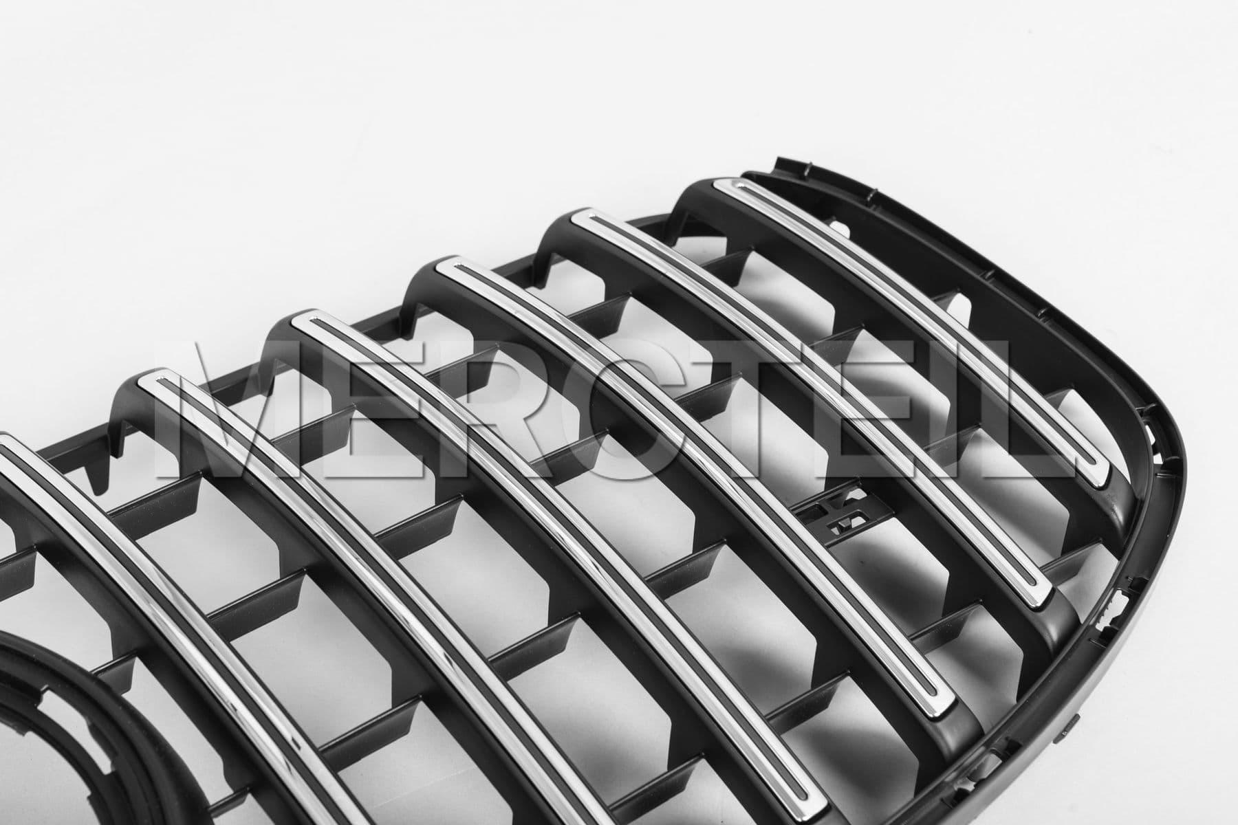 Buy the spare part Mercedes-Benz A1678858111 protective grille