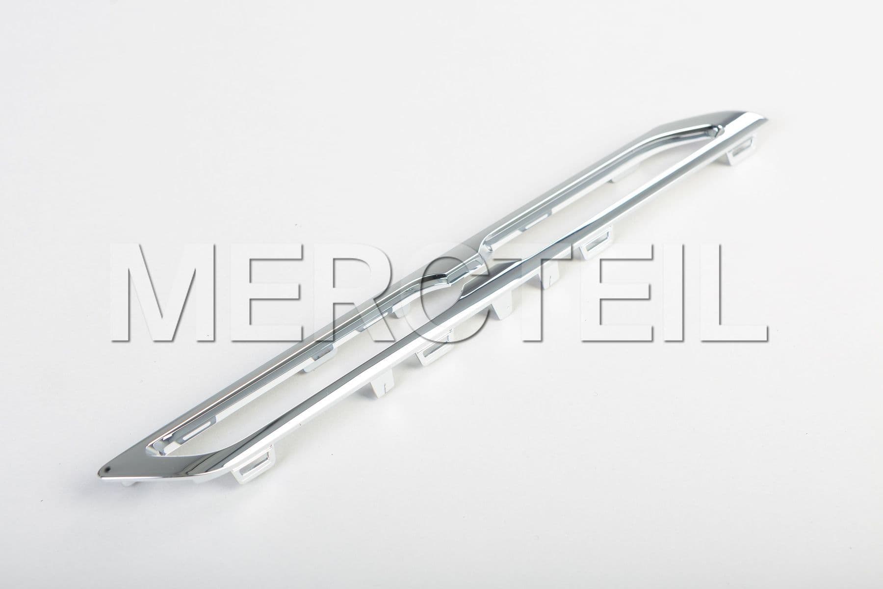 Buy the spare part Mercedes-Benz A1678882800 trim strip